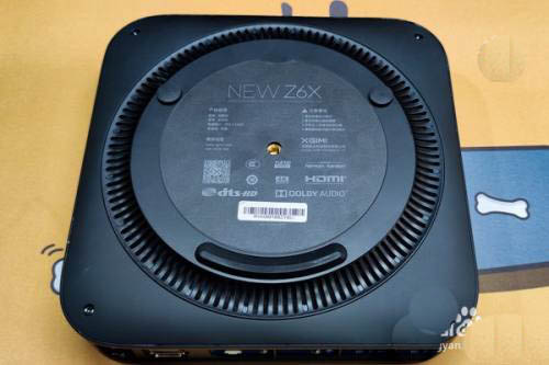 极米NEW Z6X投影仪拆机维修图文教程 _ 【IIS7站长之家】