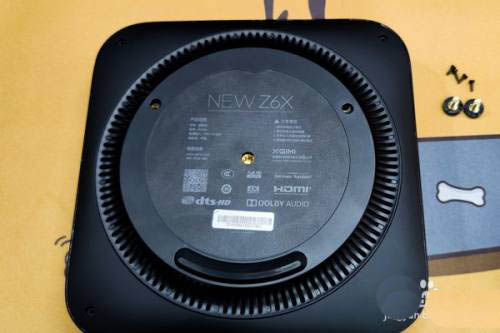 极米NEW Z6X投影仪拆机维修图文教程 _ 【IIS7站长之家】